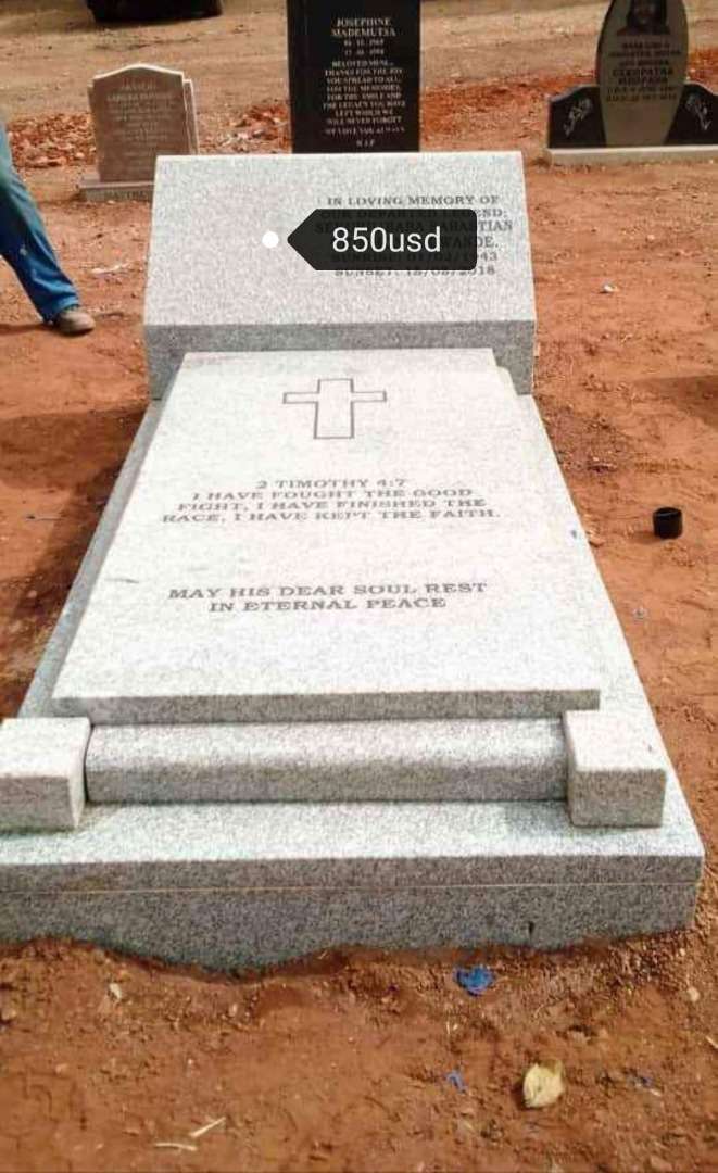 3 Step Grey Tombstone | Osmendrooy Granites